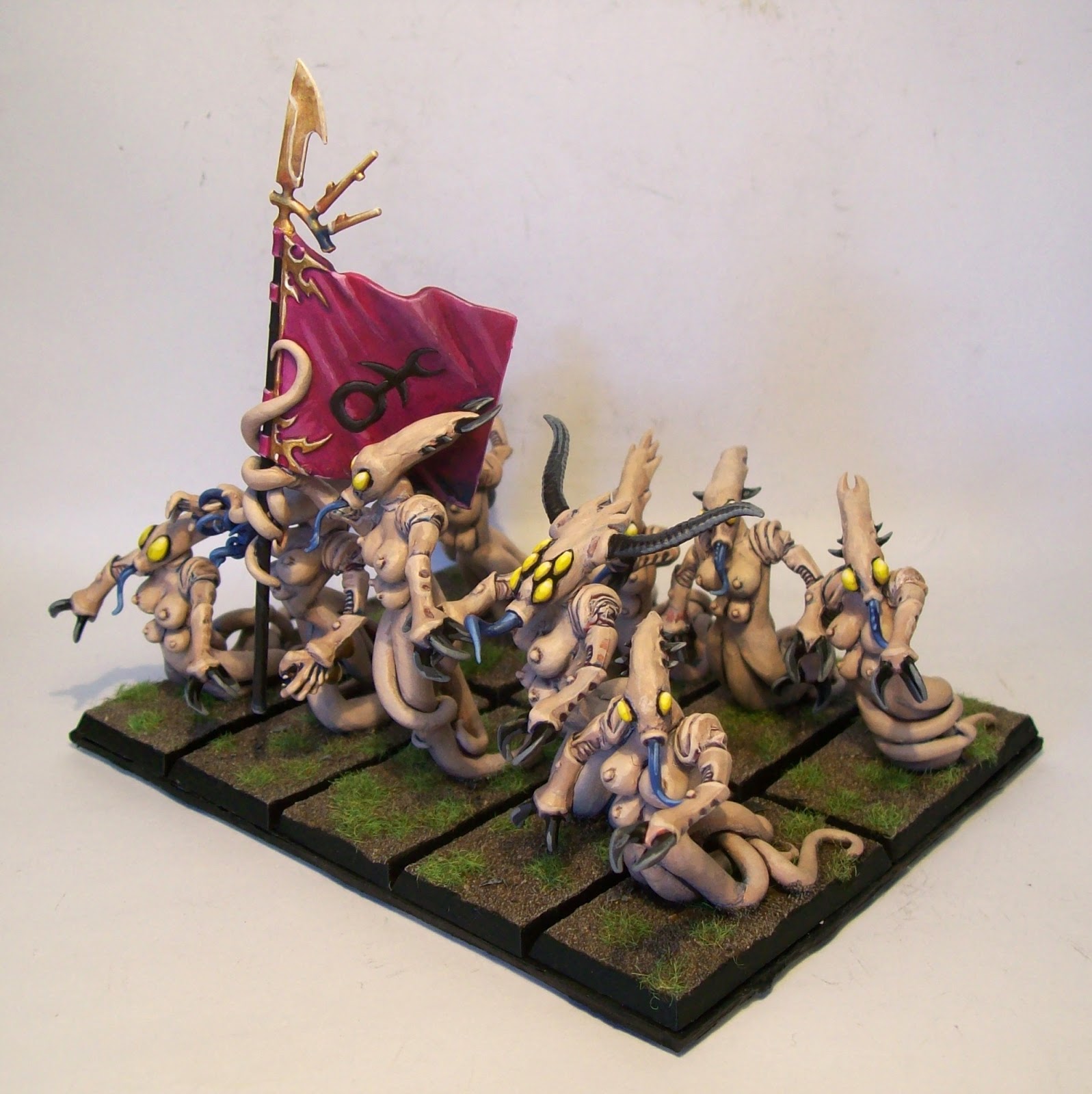 Ptitbonhomme Service de Peinture: Weird Warp Demonettes