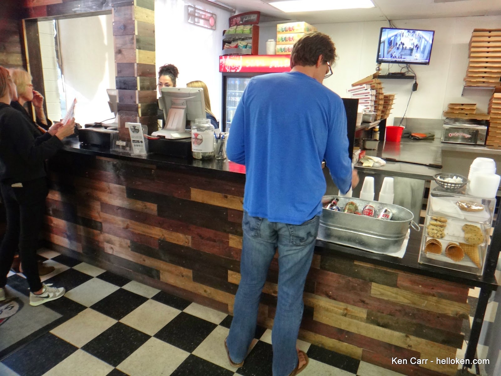 HelloKen.com: First visit to Serial Grillers