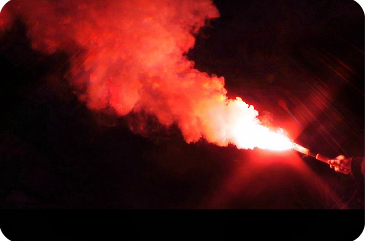 Hand flares / Фальшфейер