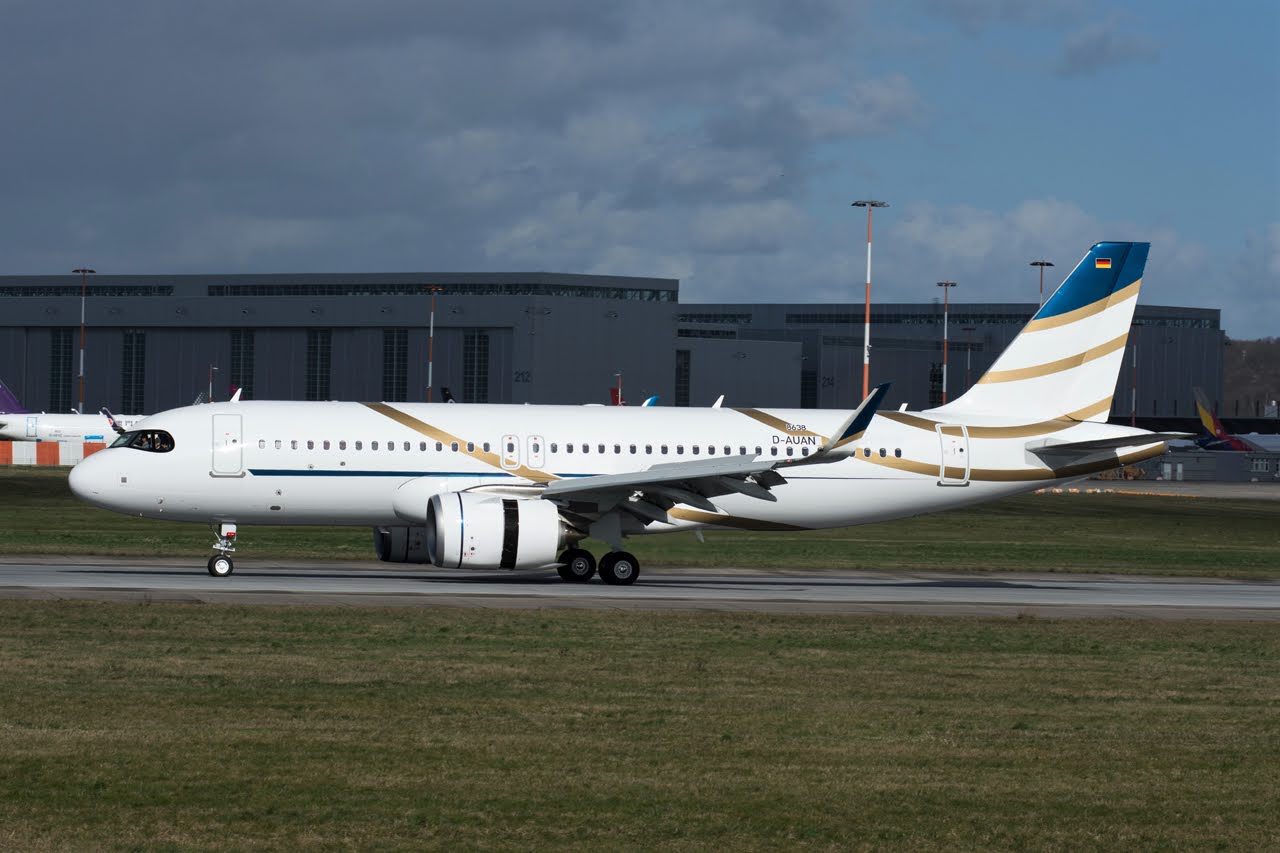 Airbus Hamburg Finkenwerder News: A320-251N, Comlux KZ, UP-A2002 (MSN ...