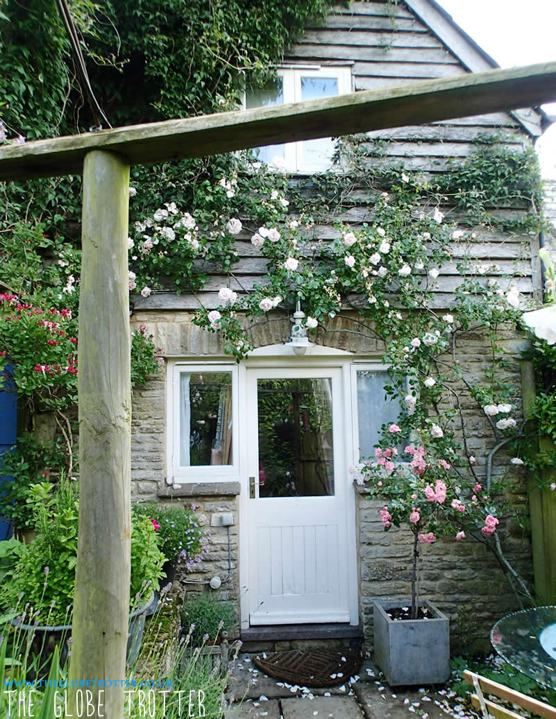 A Delightful Holiday In The Cotswolds With Manor Cottages - The Globe ...