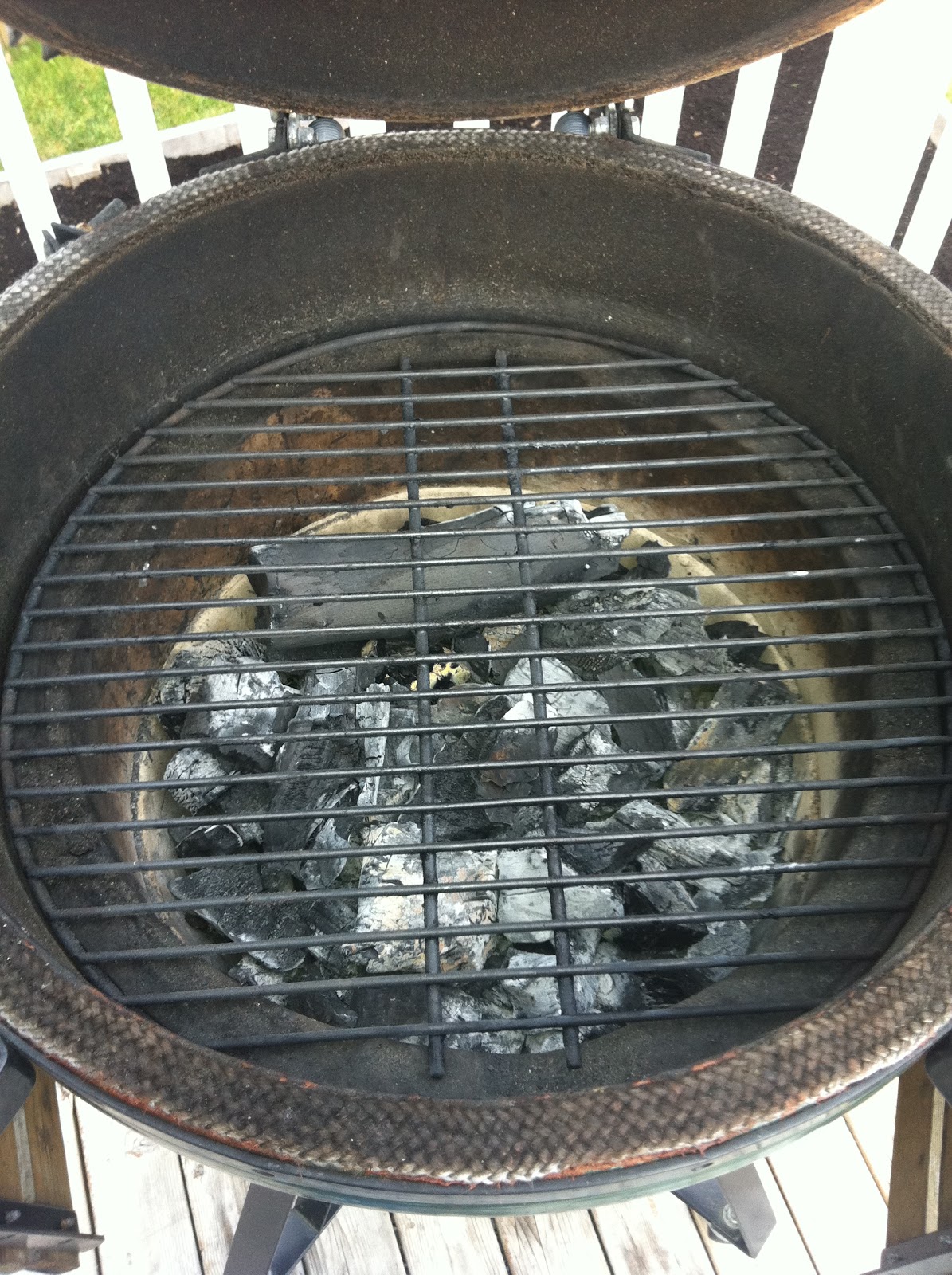 HRM CREATIVE BBQ: The Big Green Egg Review