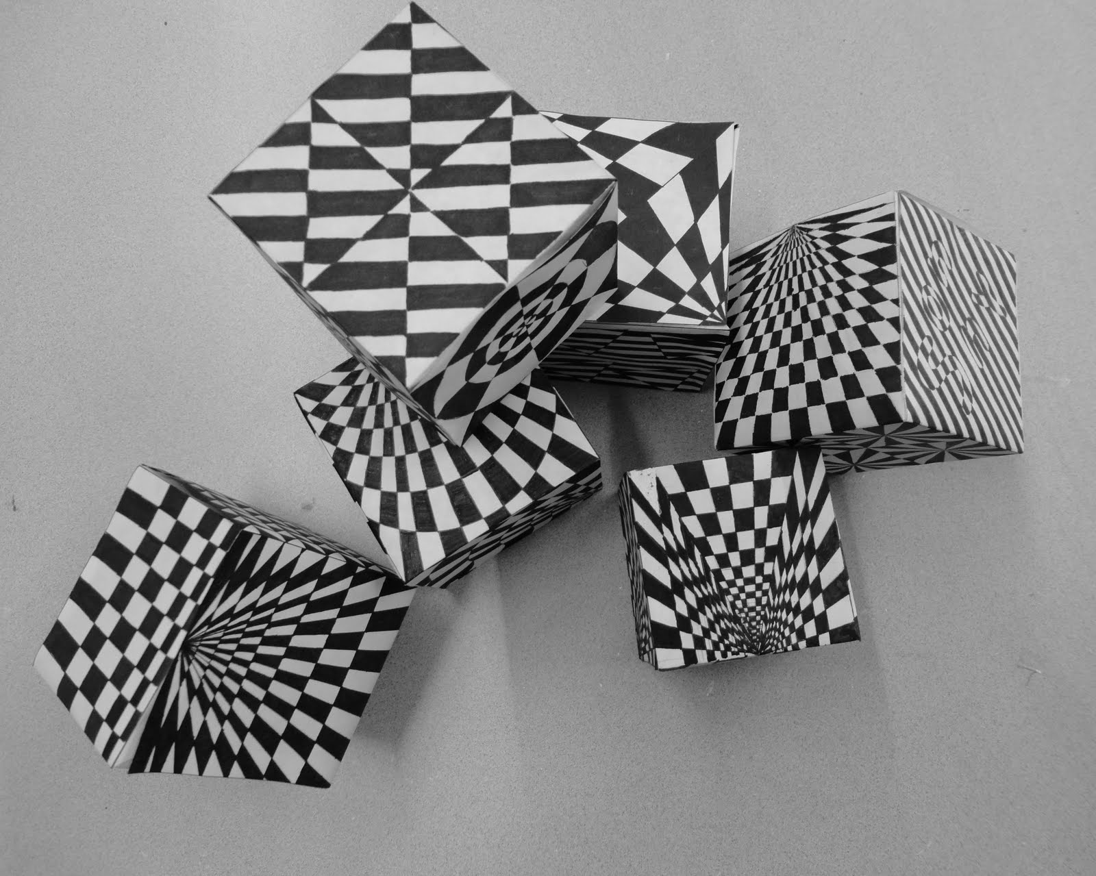 Art Mash: OP ART CUBES