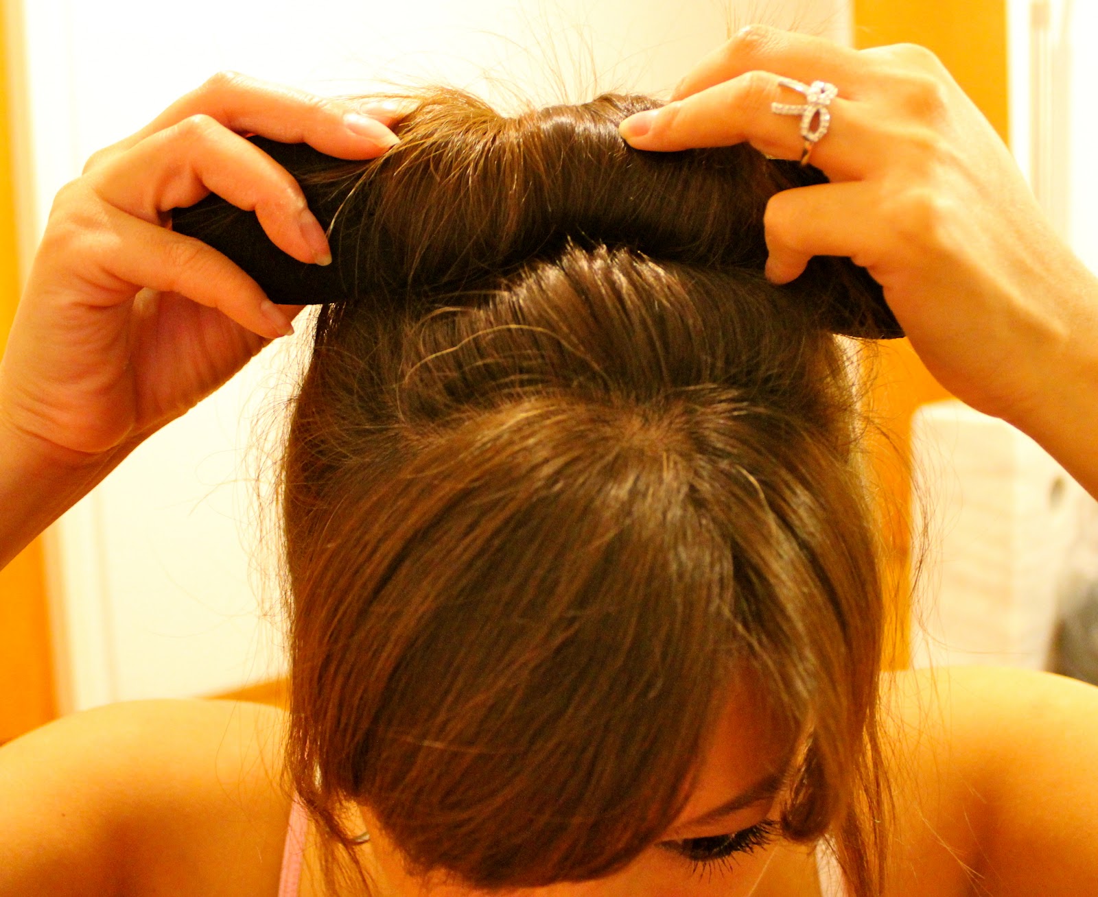 Enjoying Life by Eri Uehara: Hair Tutorial: Odango Bun en 15 segundos!