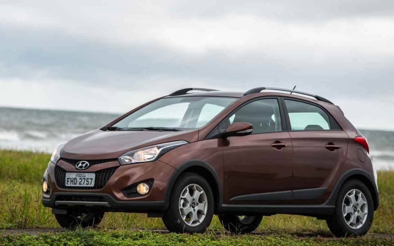 Hyundai HB20X vence o VW CrossFox em custo x benefício