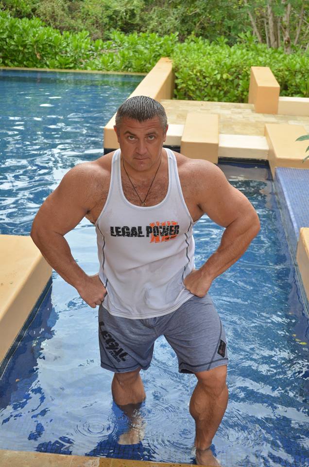 Muscle Lover: Ukrainian bodybuilder Sergey Yatsyuk