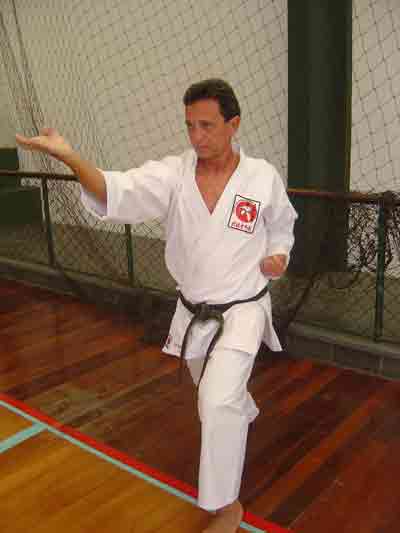 Projeto Formando o Amanhã: Os Grandes mestres do Karate-Do Tradicional