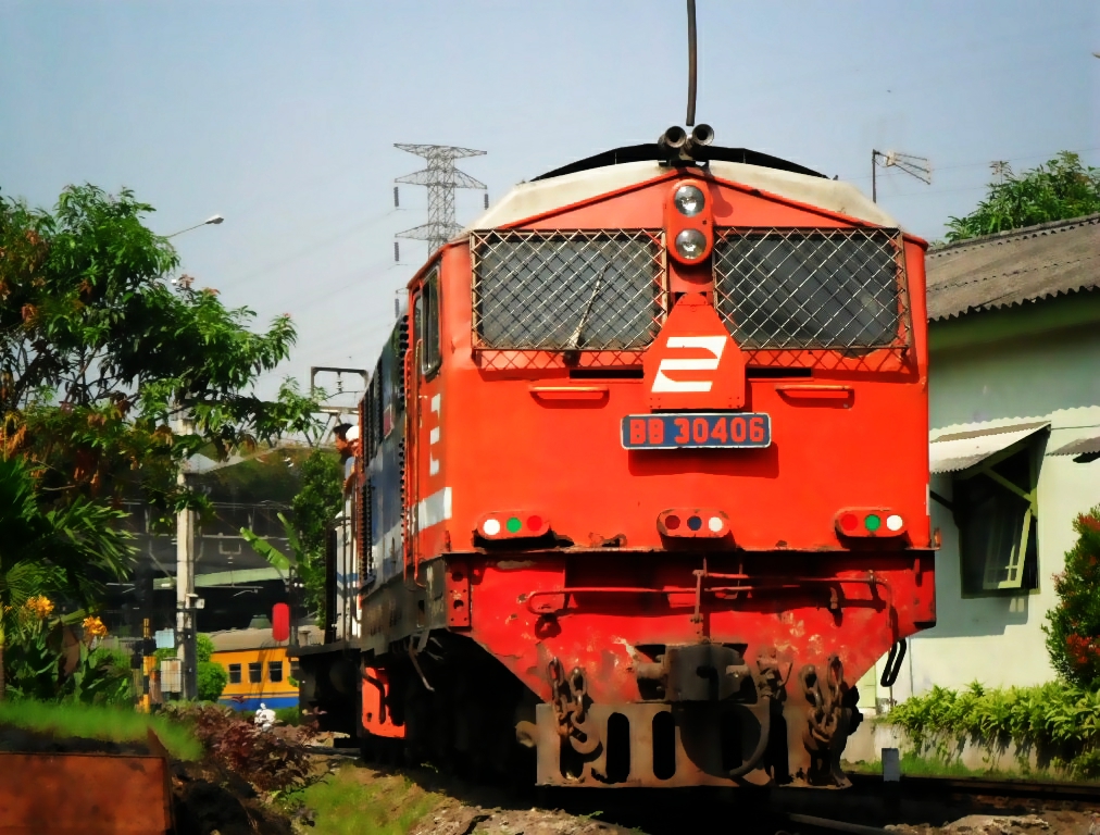 Jenis Lokomotif Kereta api Indonesia yang digunakan PT. KAI - motospes ...