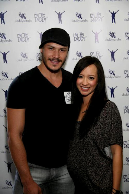 Alex Meraz & wife Kim Meraz married since 2007 as they live as a family ...