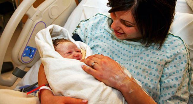 7 Manfaat Inisiasi Menyusui Dini (IMD) | Medkes