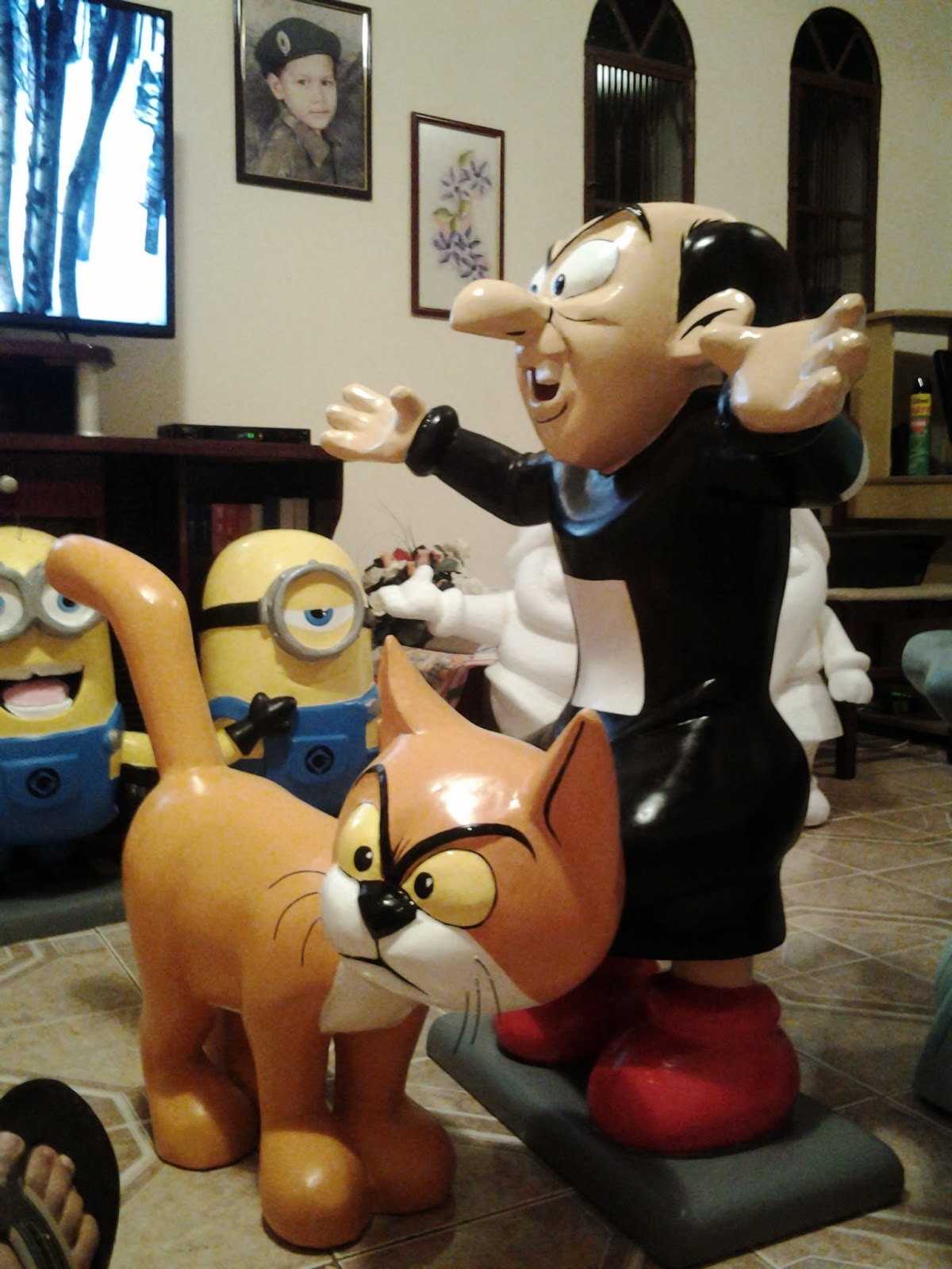 Carlos Esculturas Locações: GARGAMEL & GATO CRUEL