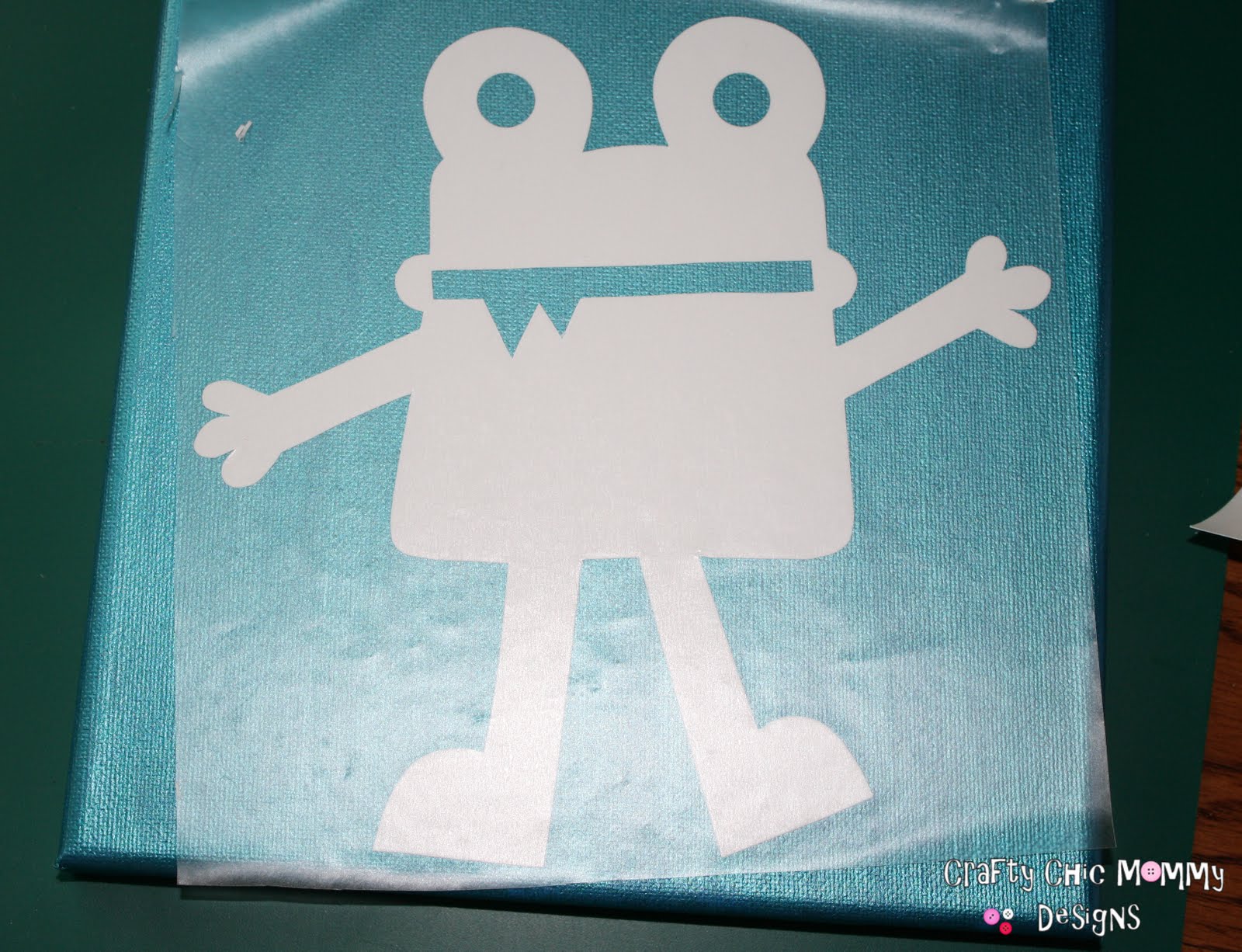 Crafty Chic Mommy: CHEAP DIY VINYL ART