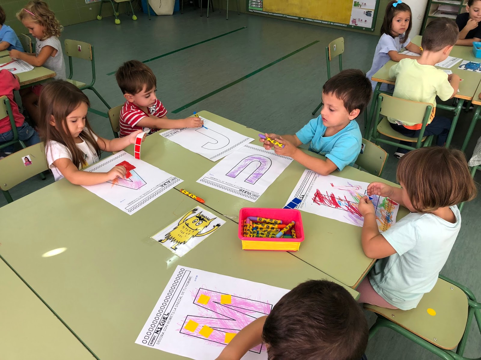 Aprendiendo con Mae: INICIAL DE NUESTRO NOMBRE