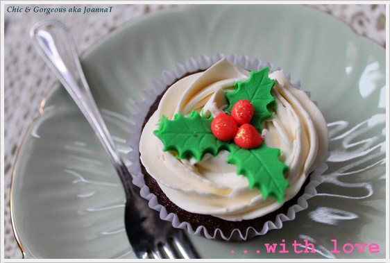Chic & Gorgeous Treats: Baking Recipe: Misletoe Cupcakes (Vanilla ...