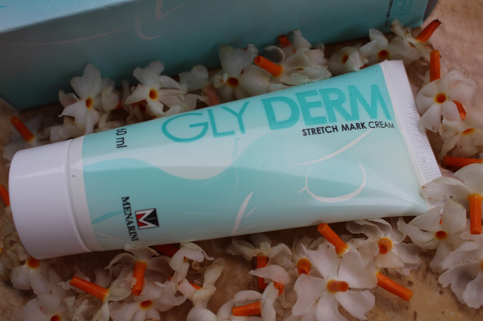 uli mayang: PERCOBAAN : GLY DERM CREAM penghilang stretch Mark