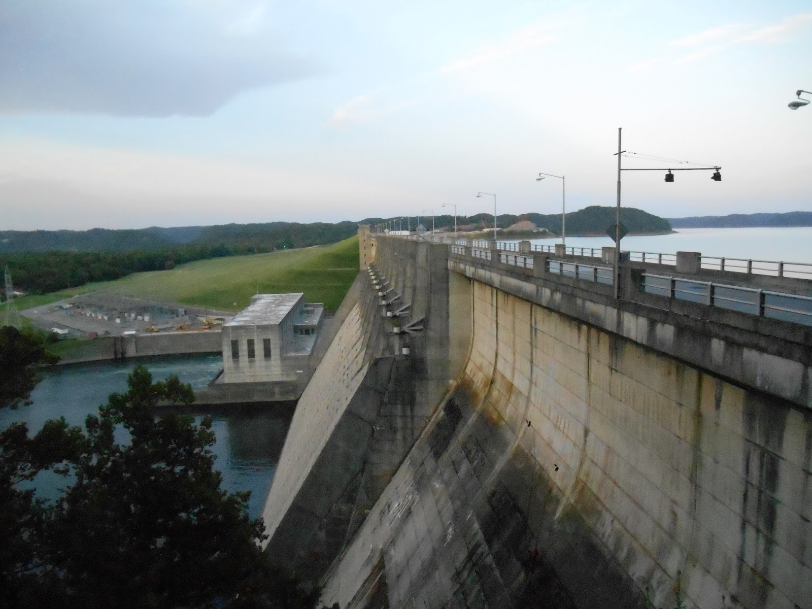 Rocking Thru the World: Of Deer and a Dam (Lake Cumberland, Day 4 ...