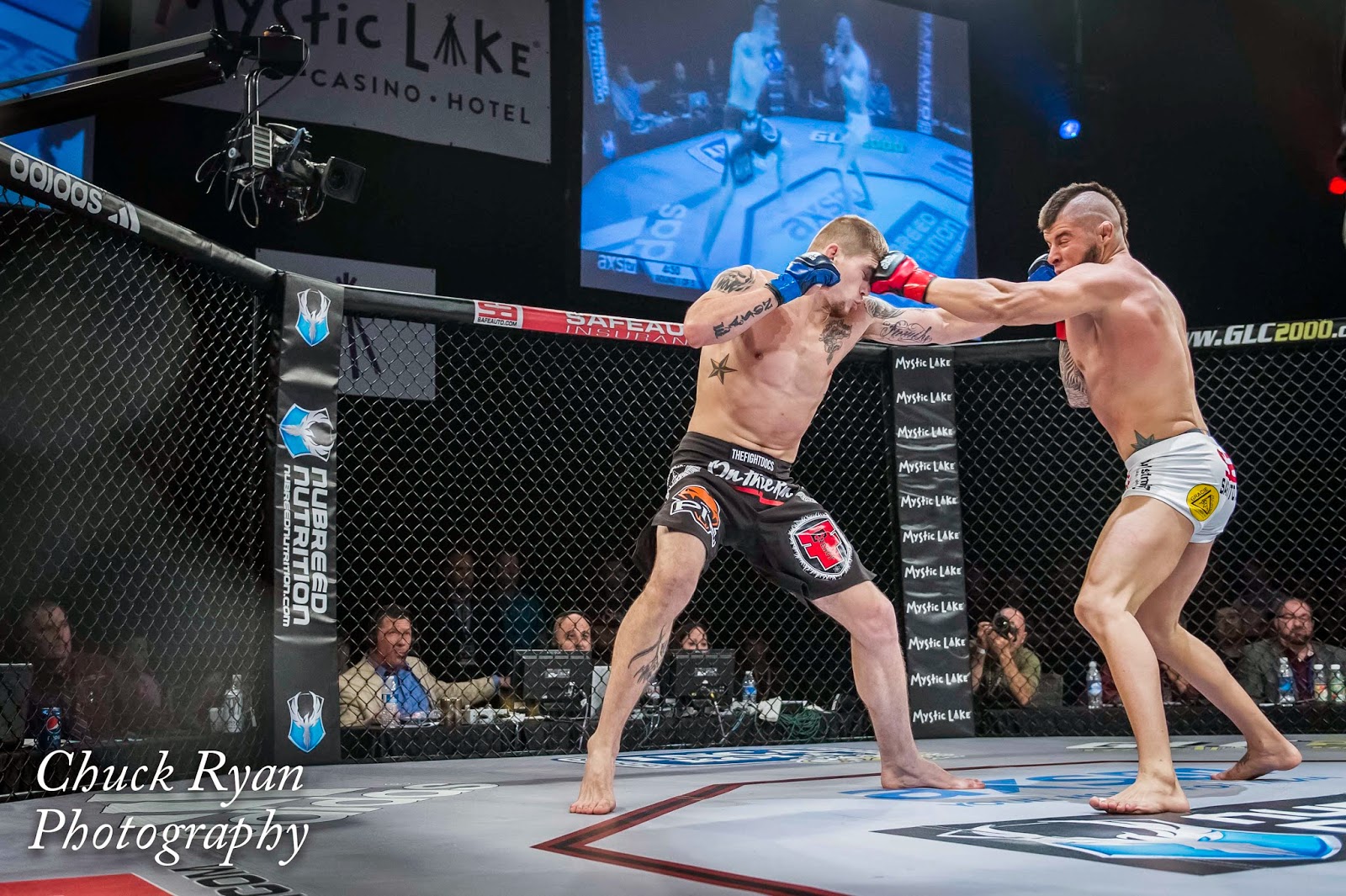 CIIcanoe...: RFA 19 MMA Event on AXS TV at the Mystic Lake Casino Hotel ...