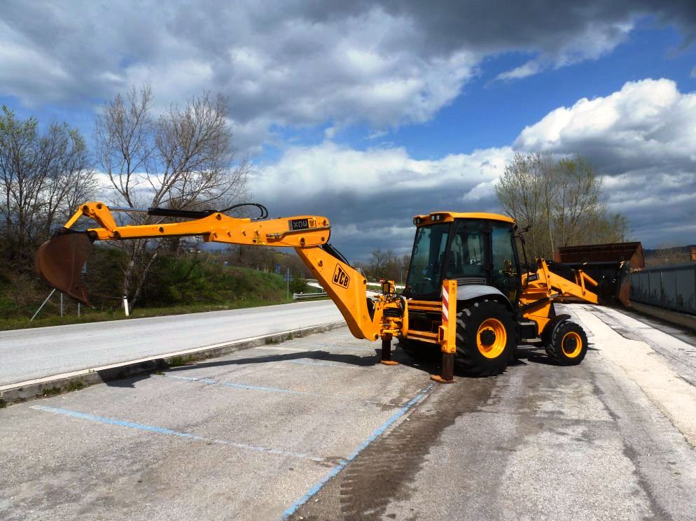 Buldoexcavator JCB 3CX NOU, ORE DEMONSTRATIVE
