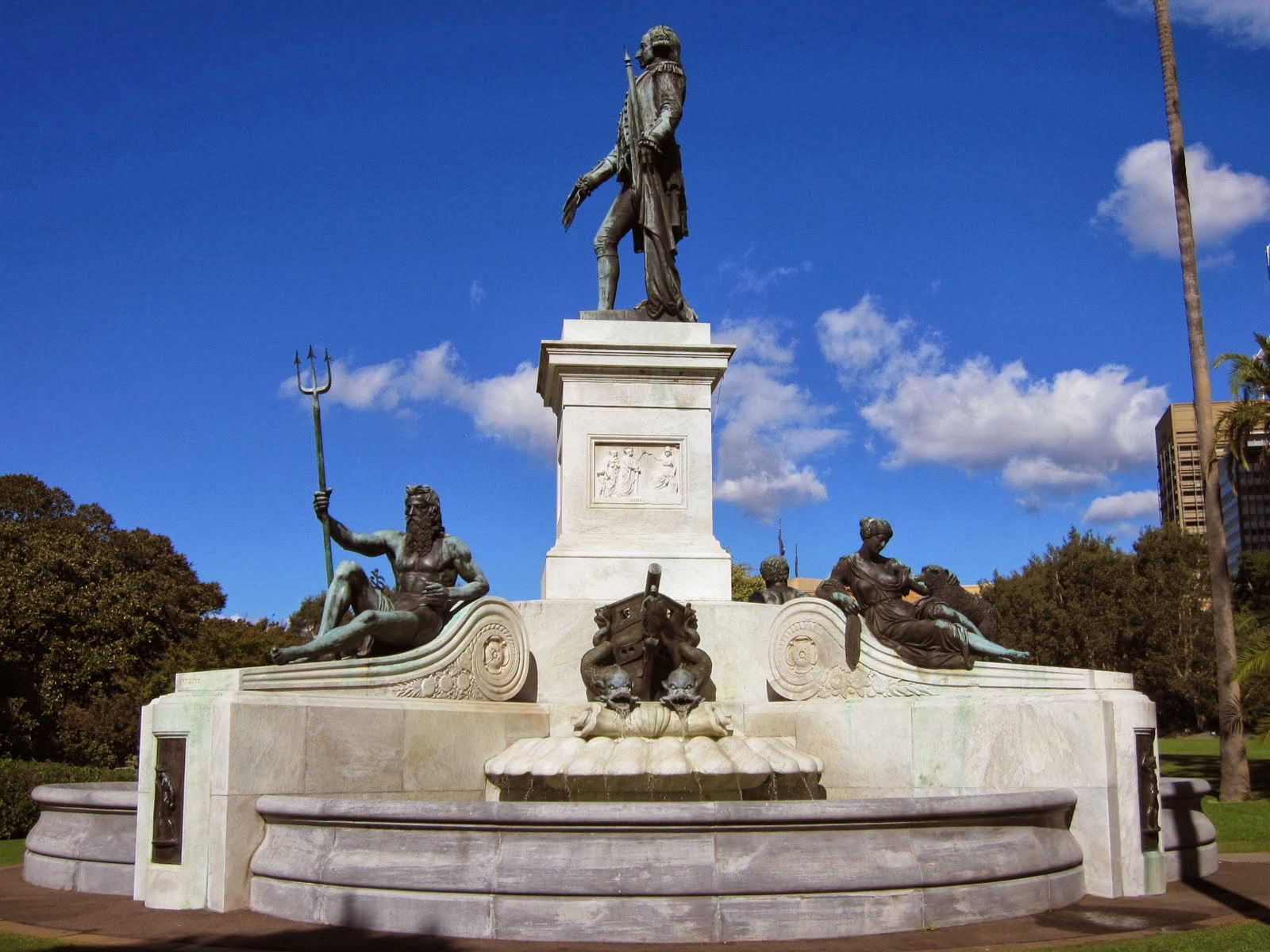 SENI ARCA: TUAN ALIFF - D20121058651