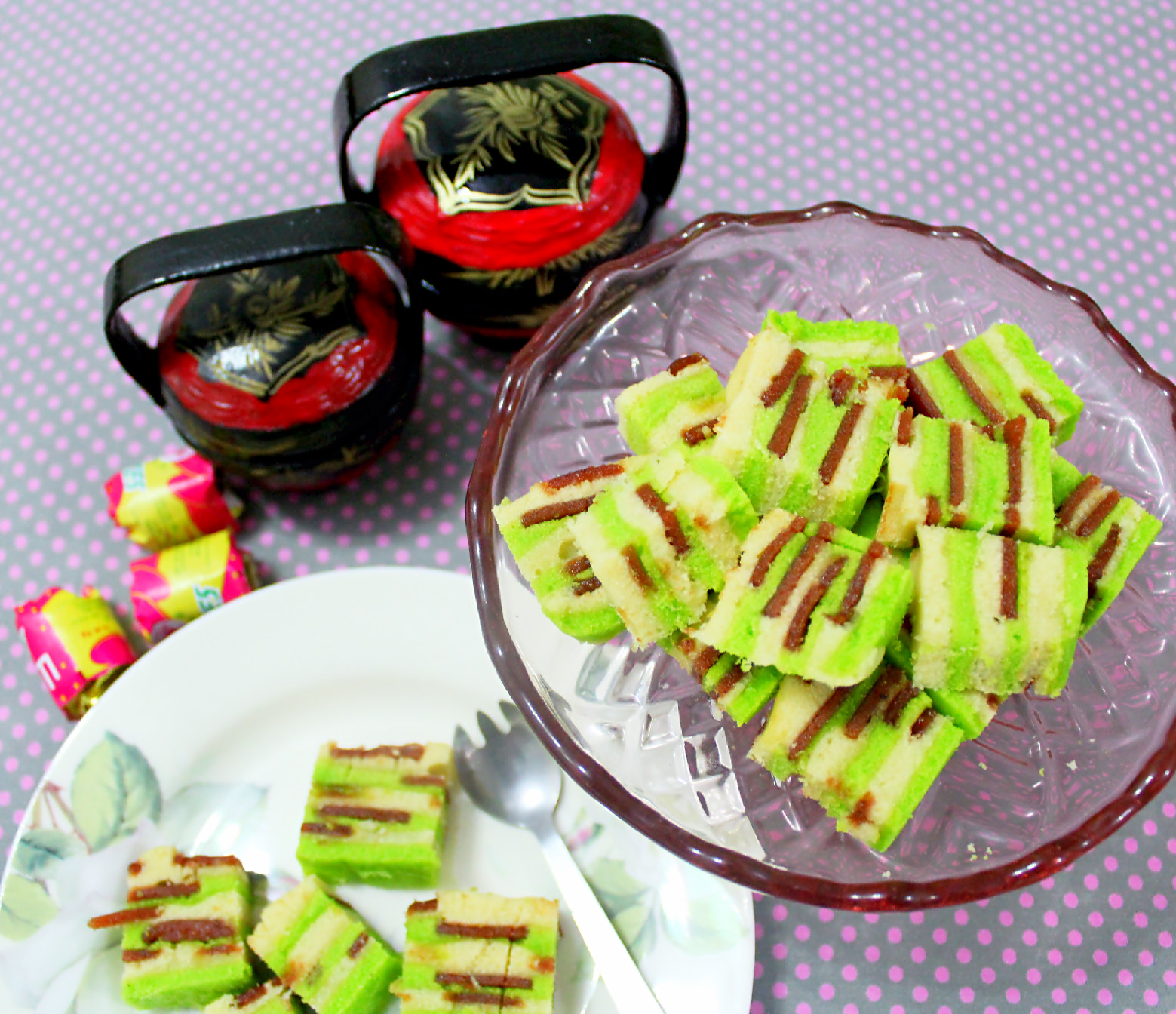 CUPCAKES DREAMS: Moist Steamed Haw Flakes Layered Cake- The Recipe