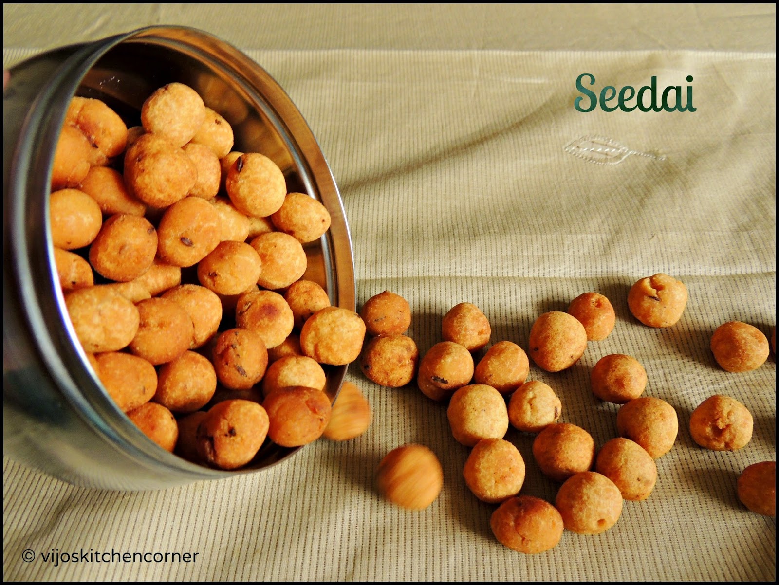 ViJo's Kitchen Corner: Seedai - How to make Seedai - Krishna Jayanthi ...