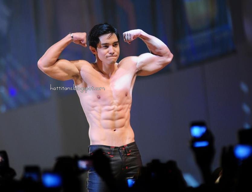 Hot Titans: Jc Tiuseco Cosmo Bachelor 2012