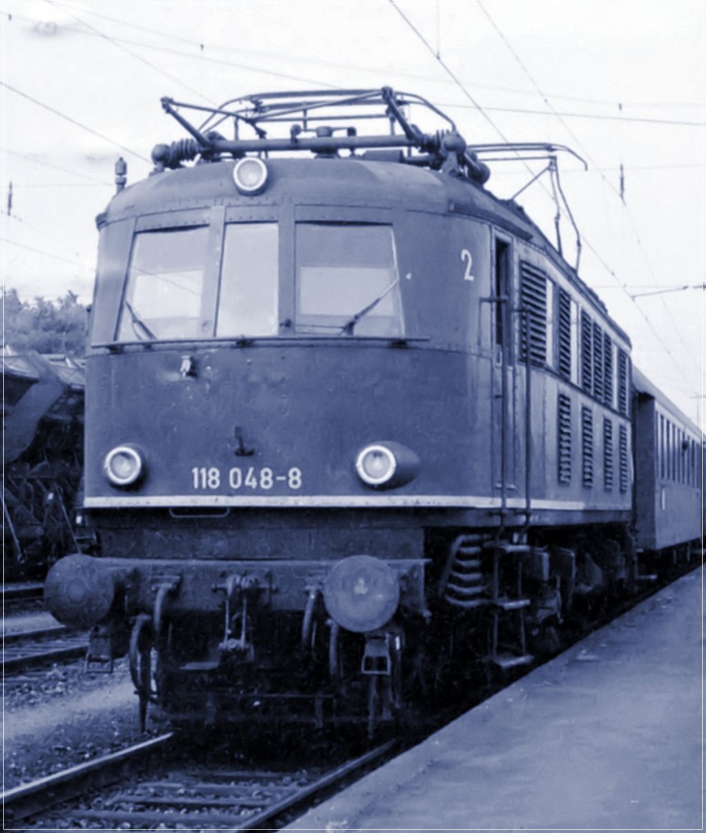 LOCOMOTORAS: Serie E18 (Eléctrica)
