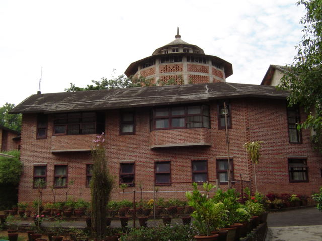 ARCHITECTURE STUDENT'S CORNER: LAURIE BAKER'S CENTRE FOR DEVELOPMENT ...