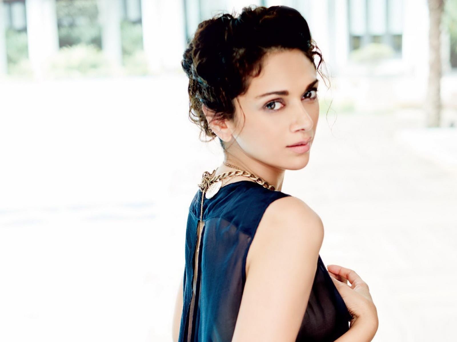 Indian model / actress Aditi Rao Hydari - Model image | Beautiful ...