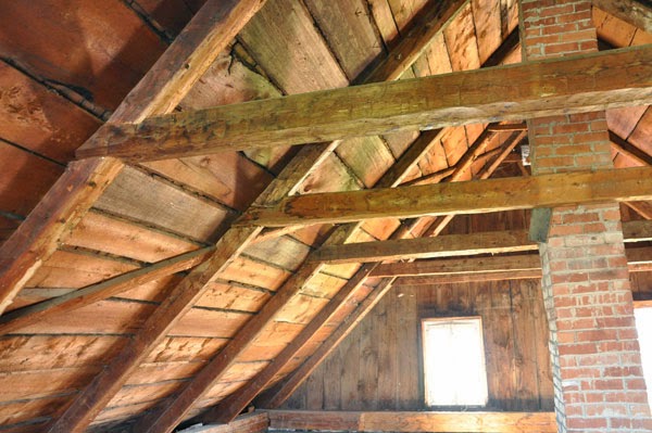 La Maison Allie : Pontage du toit