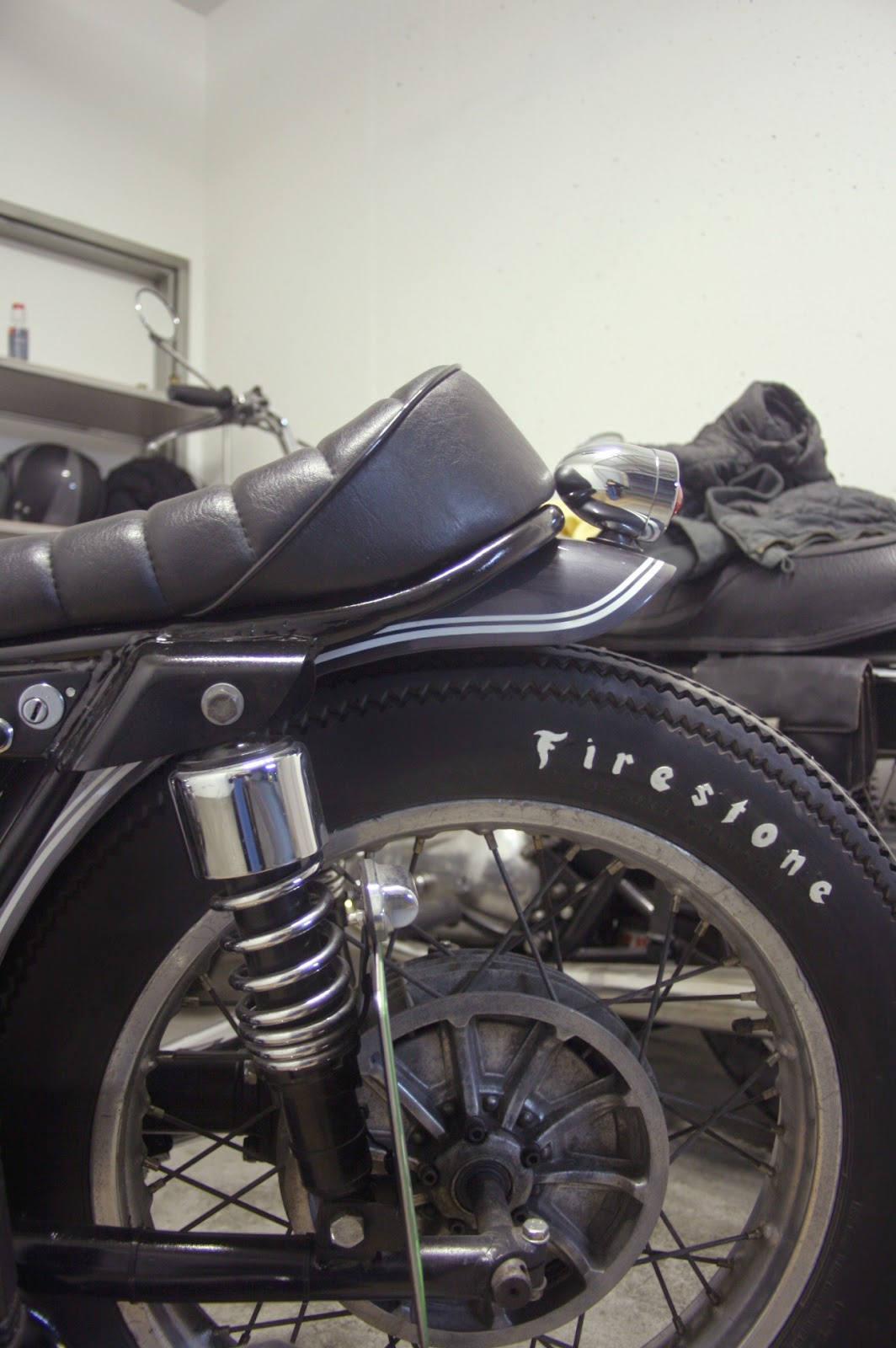 Oil stain garage: My BMW R80/7 IS SOLD