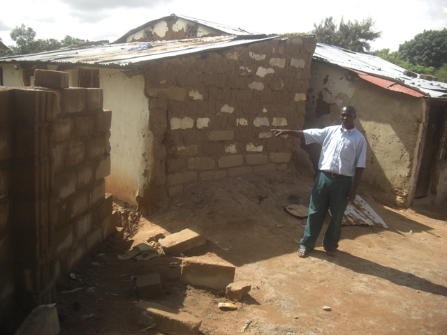 Ukuta wa Kimbinyiko wazusha Tafrani huko Kisasa, Dodoma - PAMOJA BLOG