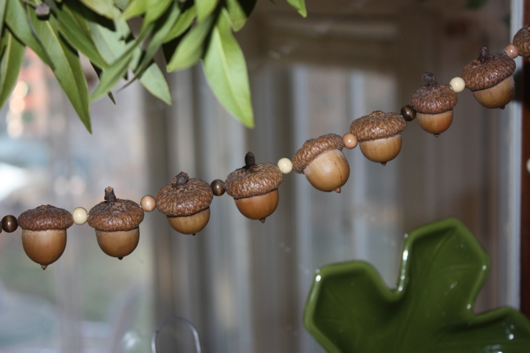 Fall Acorn DIYs: 16 Adorable and Fun Ideas! | Frugal Farm Wife
