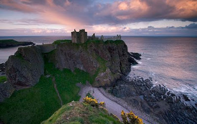 Inside The Artist's Mind: Harry Potter-ish theme arrives to YoVille for ...