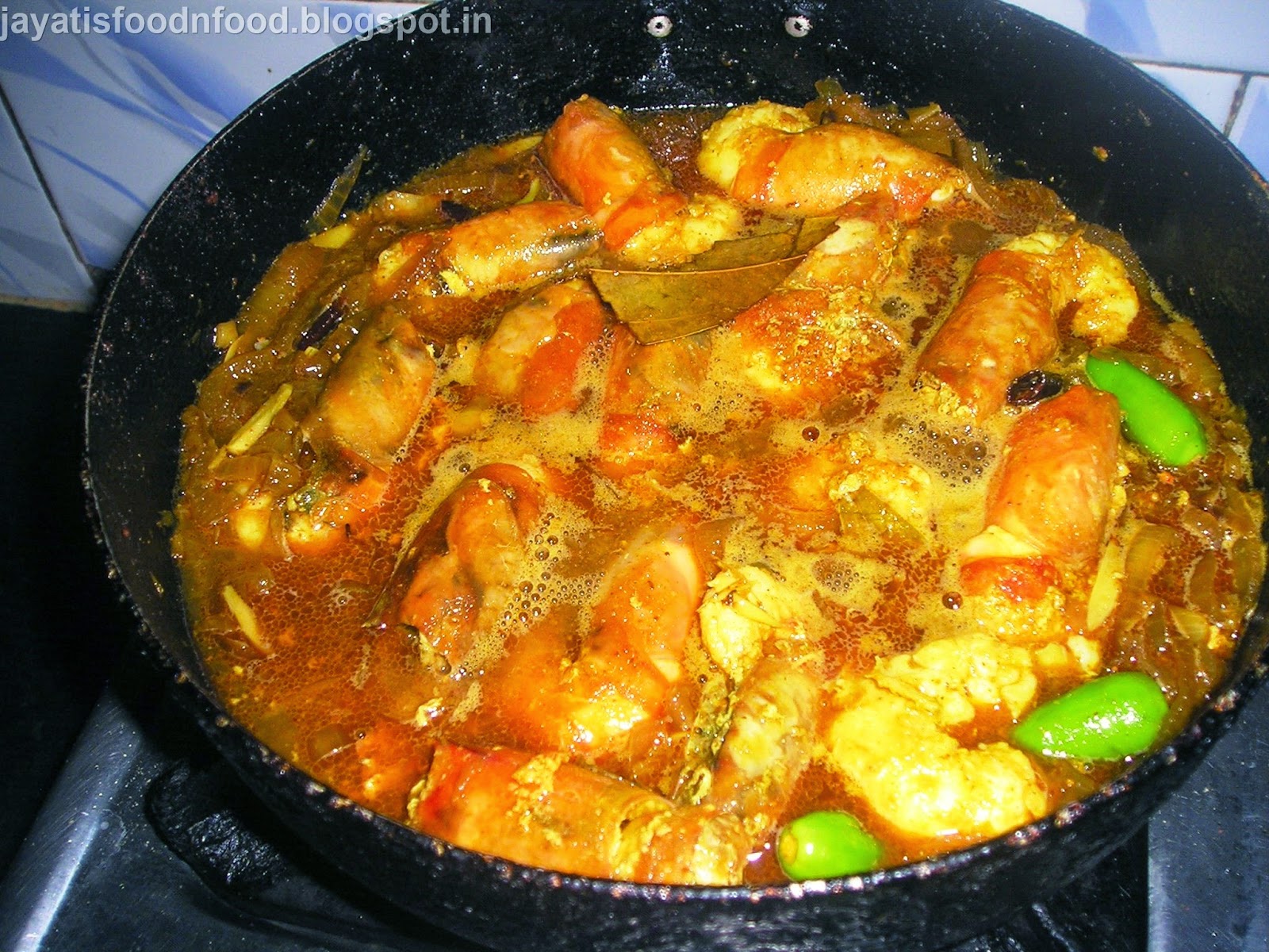 Jayati's Food Journey - Enjoy!!!: Chingri Jhal - Bengali Style Prawn Masala