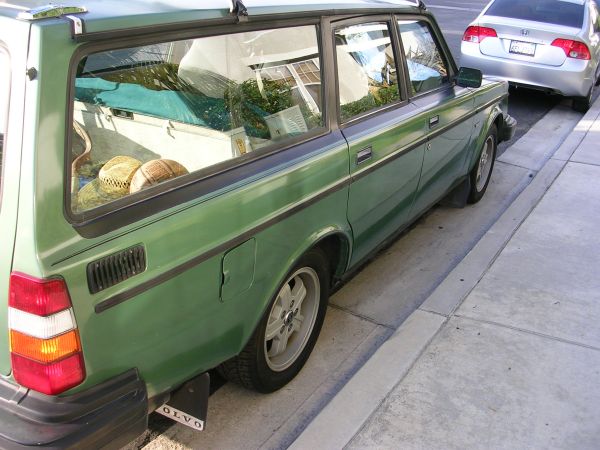 5k Flash, Grand Luxe Touring: 1981 Volvo 240 GLT Wagon - DailyTurismo