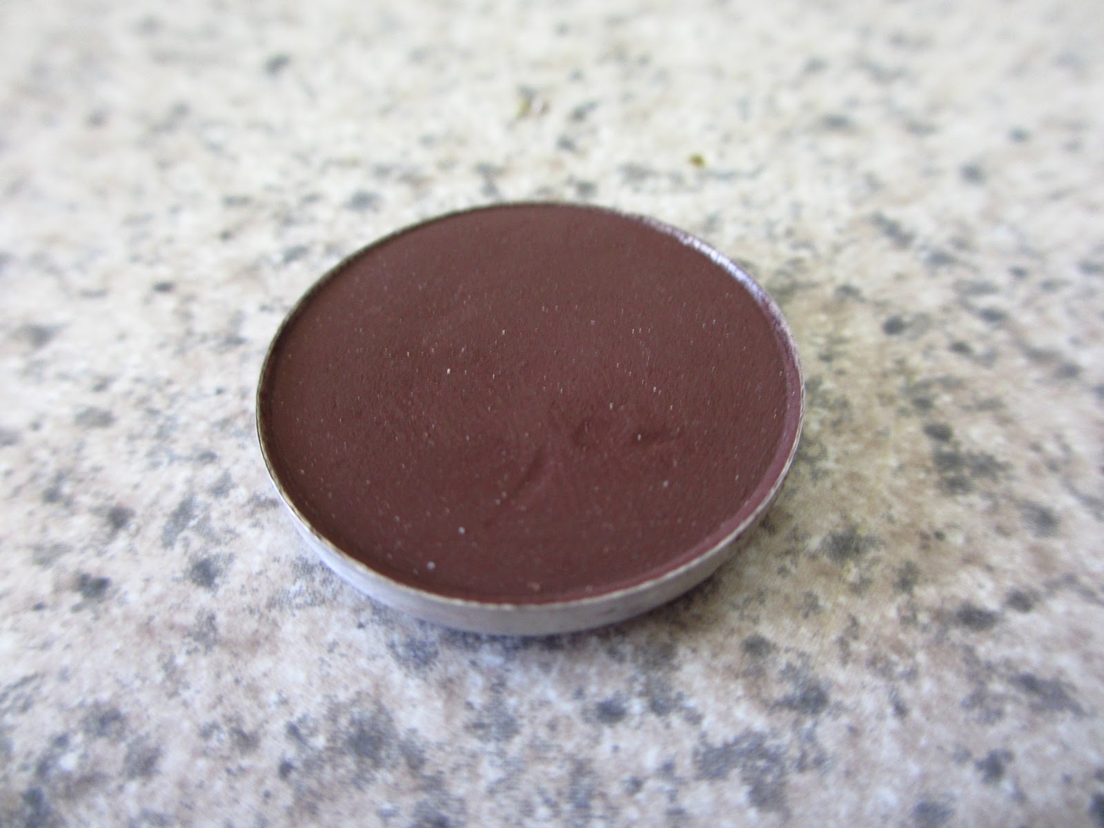 Eyeshadow Addicts Anonymous: TOP 10 MAC EYESHADOWS FOR GREEN EYES