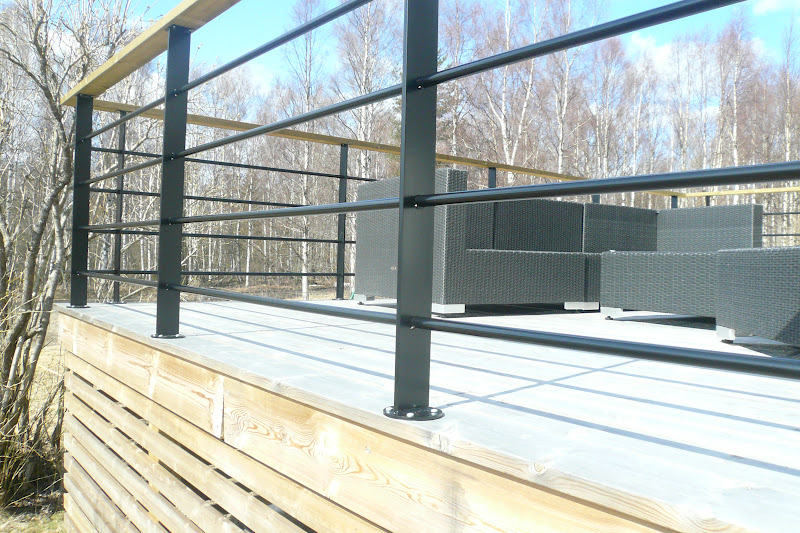 Lilla huset vid älven: Altanräcke