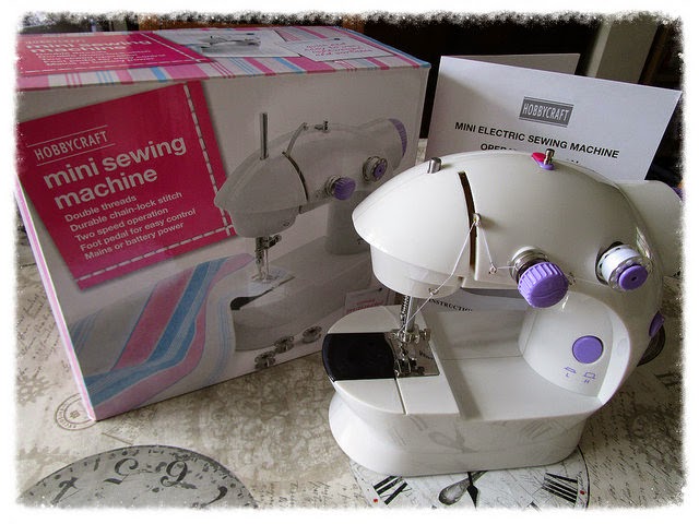 WeddingCrafts: Hobbycraft Mini Sewing Machine Review