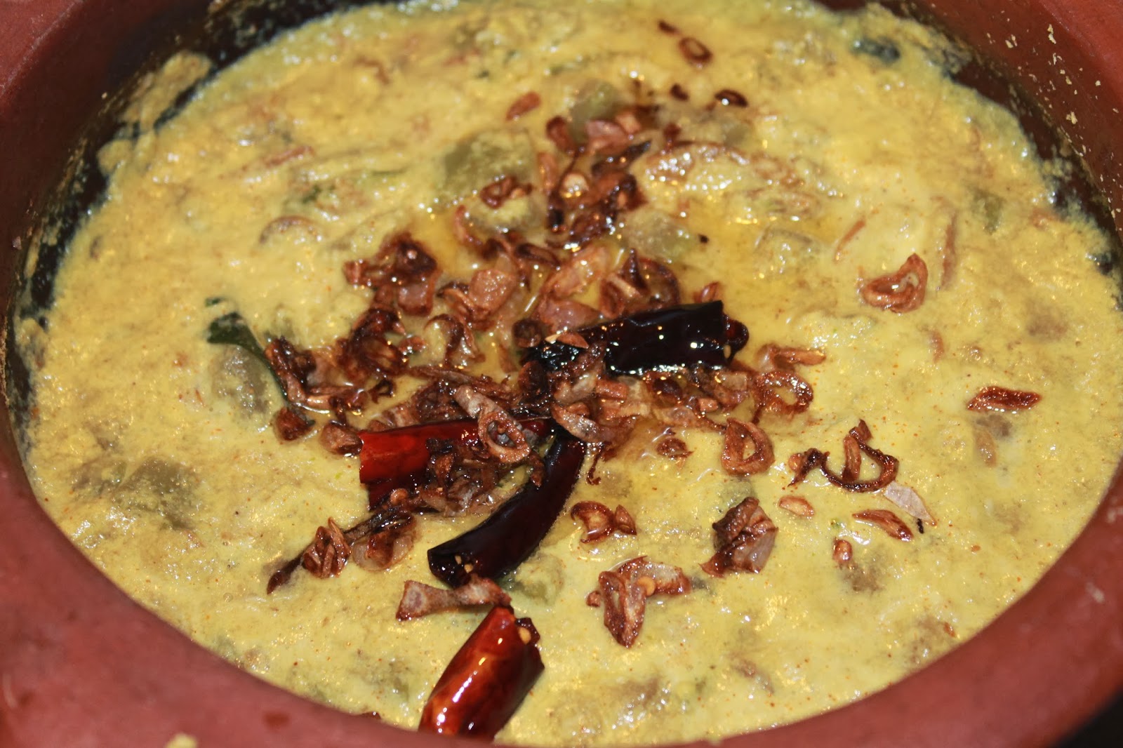 My Kitchen Treasure: Churakka unakka chemmeen curry / Bottle gourd and ...