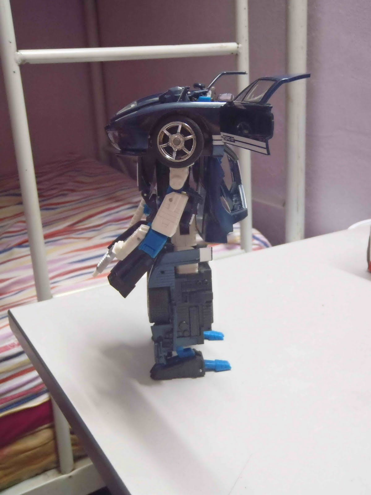 New Planet Cybertron: Transformers Review –Mirage (Alternators)