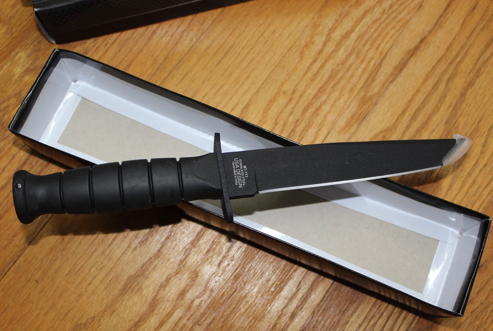 มีดสำหรับเดินป่าเข้าค่าย MTech USA MT-113