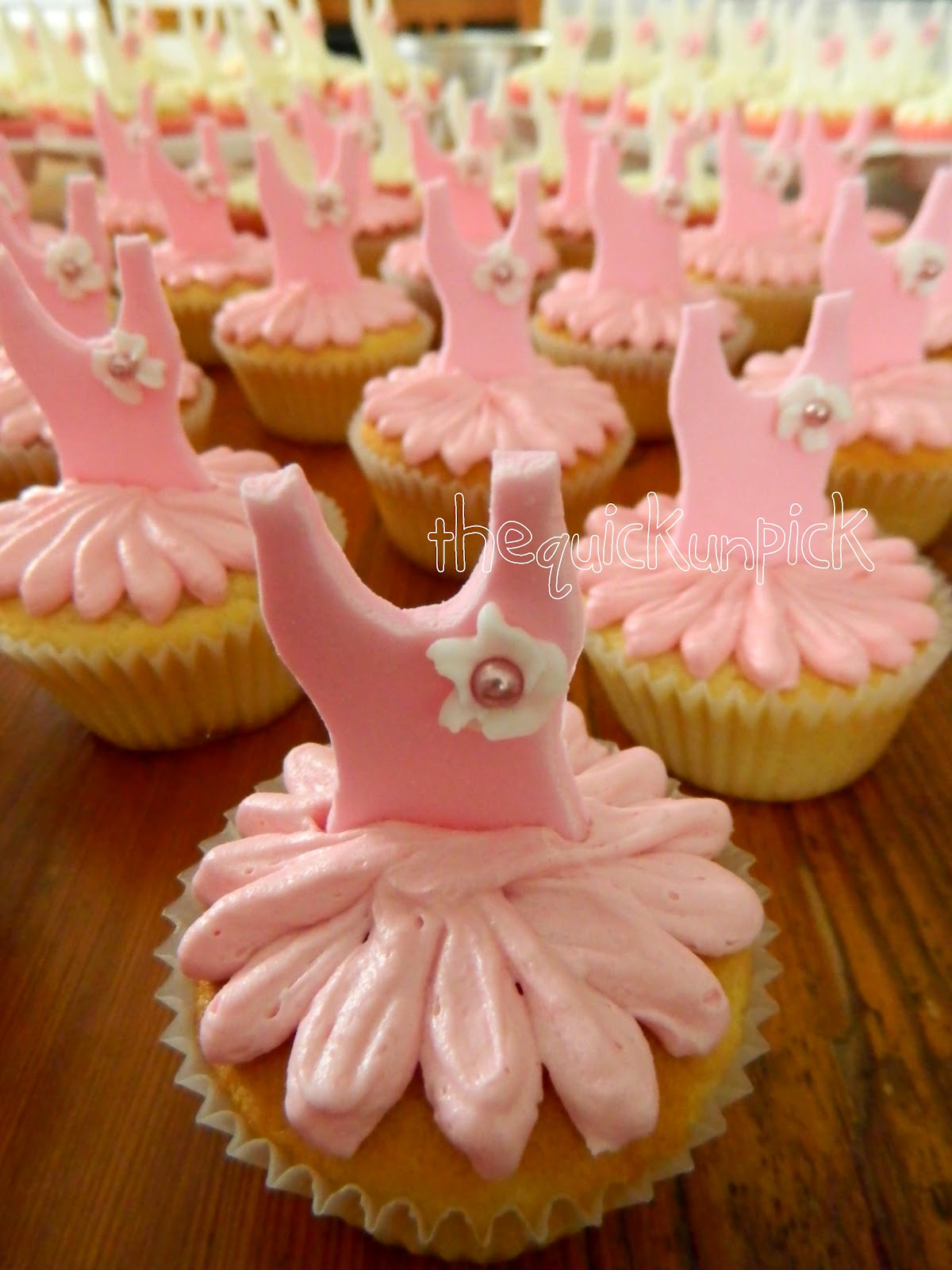 The Quick Unpick: There once was a little ballerina... who loved cake!!!