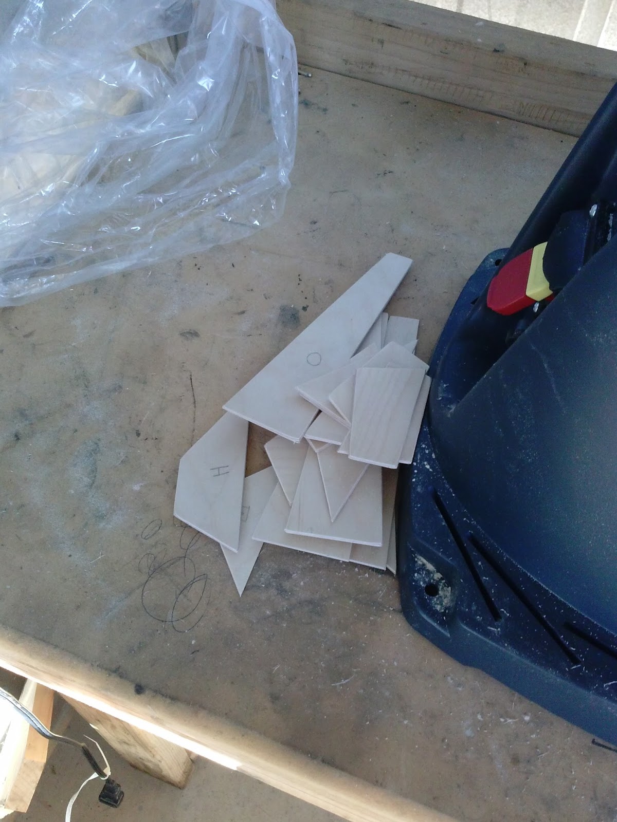 Aarons Cassutt builders blog: Setting up the rib jig and building gussets