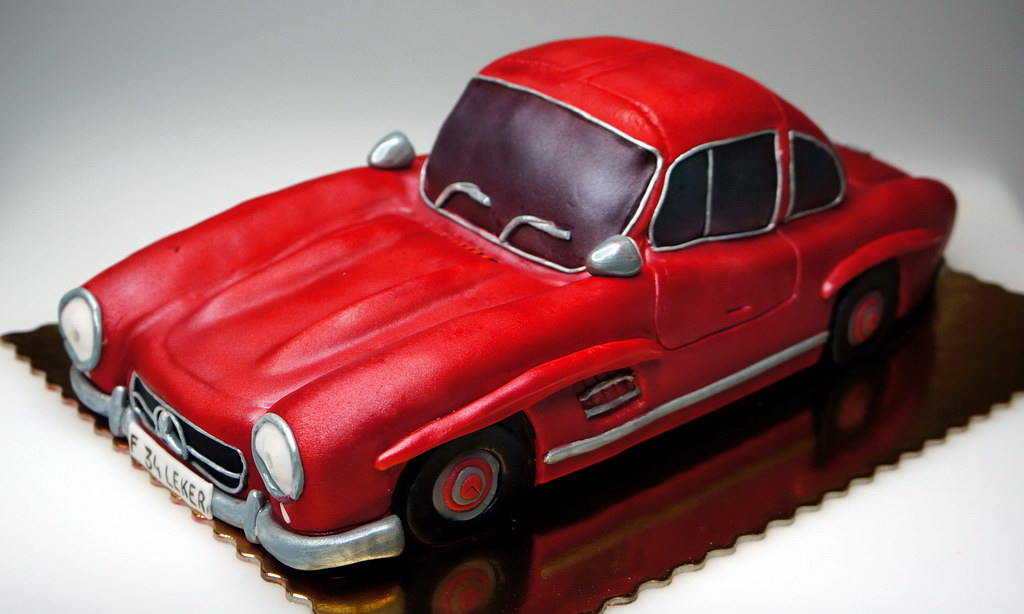 London Patisserie: Mercedes-Benz 3D Cake Design