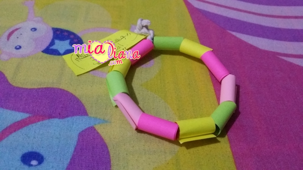 Latihan Kraftangan Buat Gelang Tangan