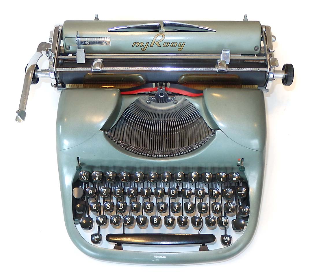 A nonflat Rooy/ /THE TYPEWRITER REVOLUTION