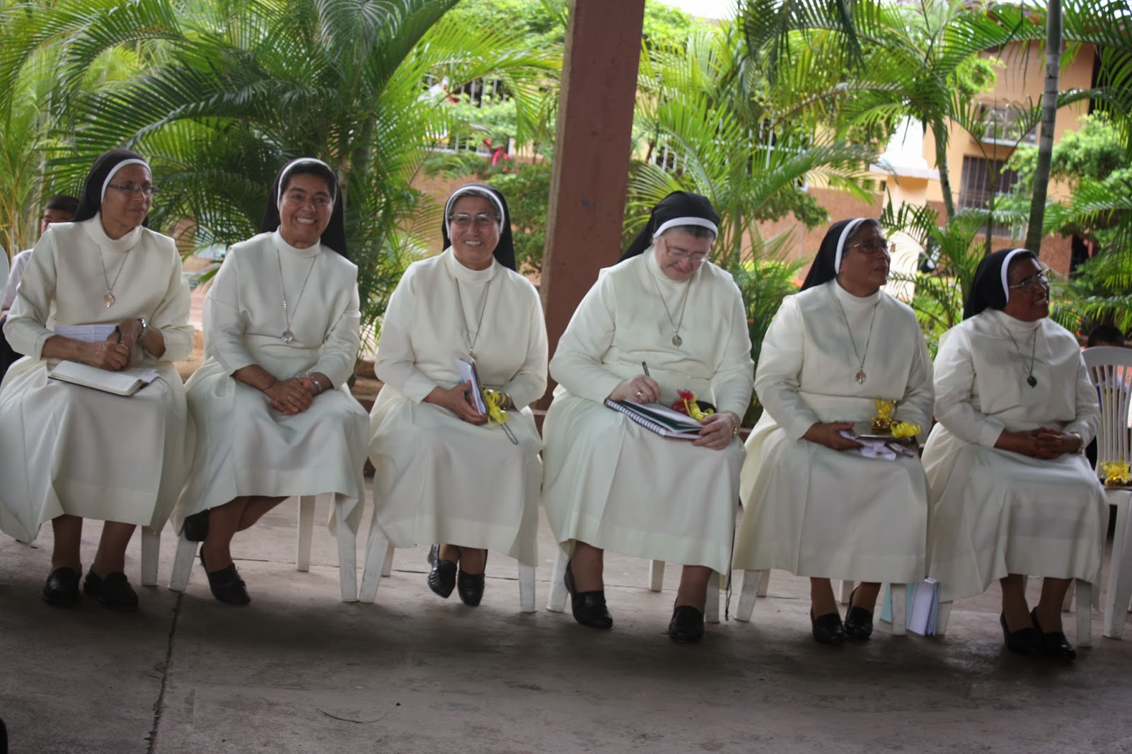 MADRE MARÍA DEL REFUGIO AGUILAR Y TORRES: 2013-09-29