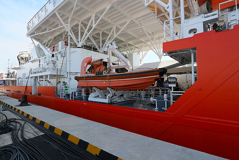 The LIMA Airshow: SWIFT RESCUE Submarine Rescue vessel