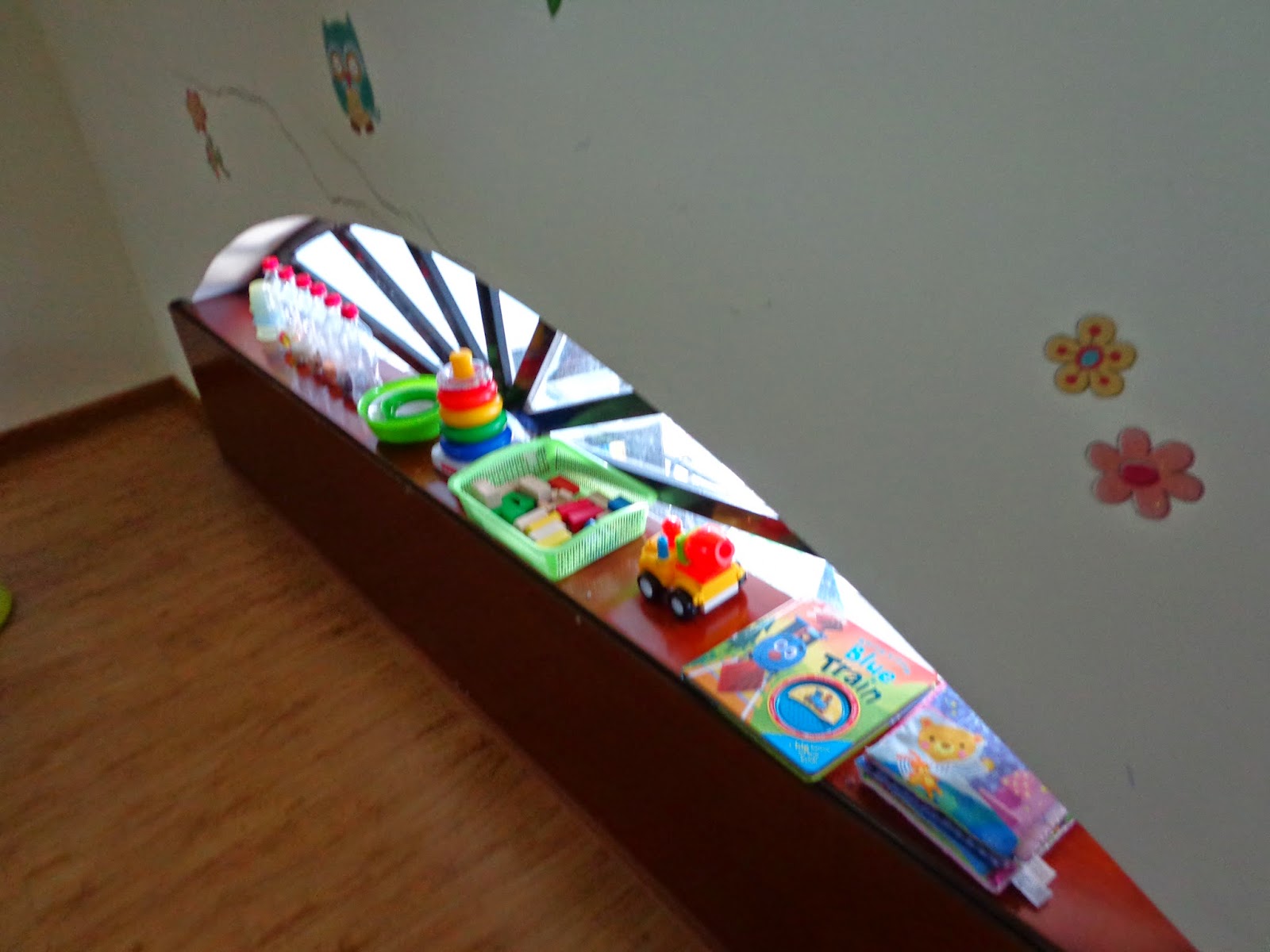 Montessori Mama in Saigon: Little Bean's Montessori inspired bedroom